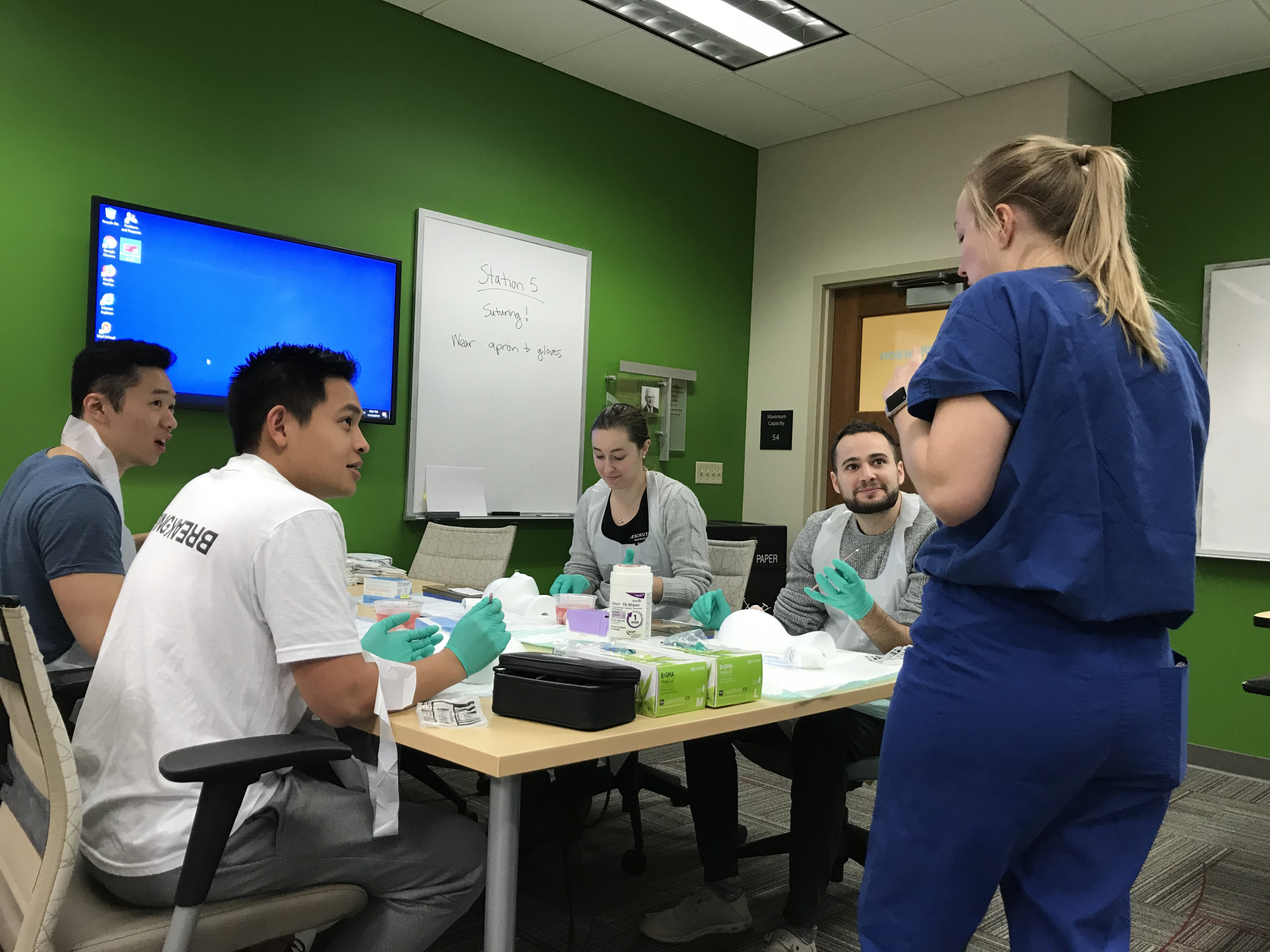 Med Students Practice Ophthalmology Skills at Micro-Olympics - UW DOVS